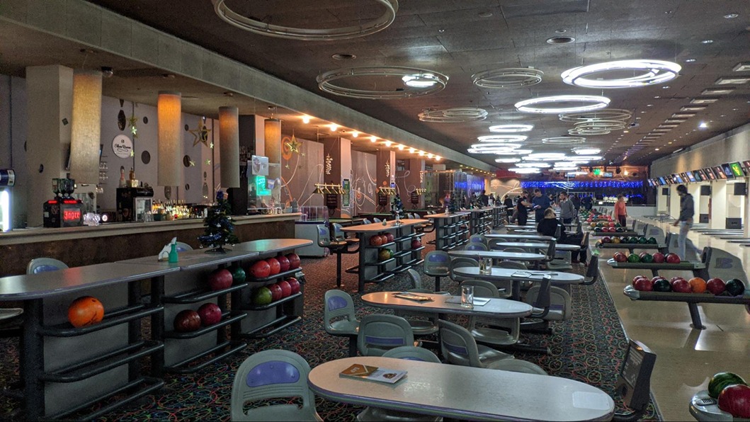 Боулінг в Києві: боулінг клуби Києва, ціни, знижки до 60%